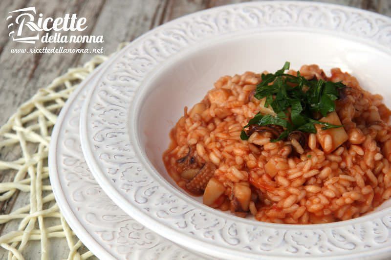 Risotto con le seppie | Ricette della Nonna Risotto con le seppie | Ricette della Nonna