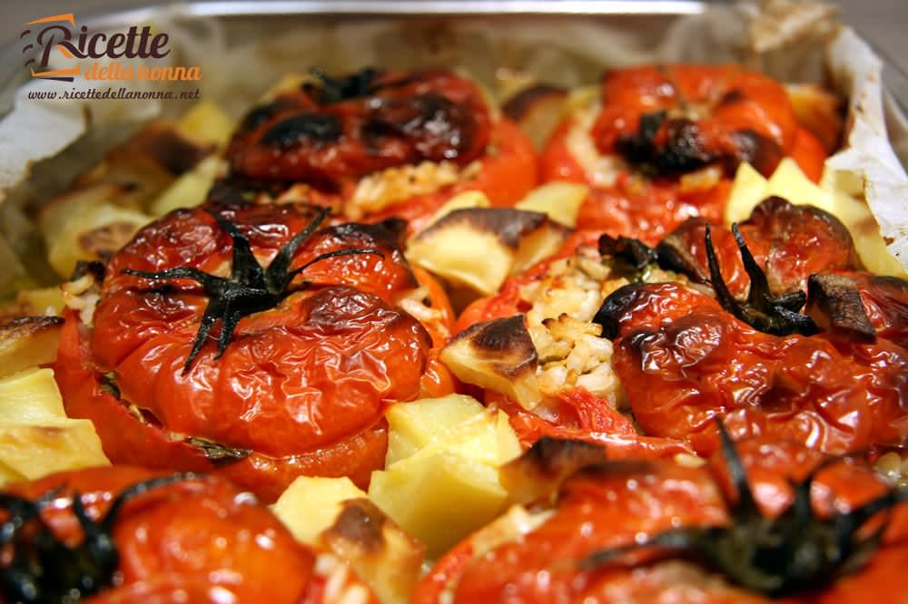 Pomodori ripieni di riso – Ricetta Napoletana.com