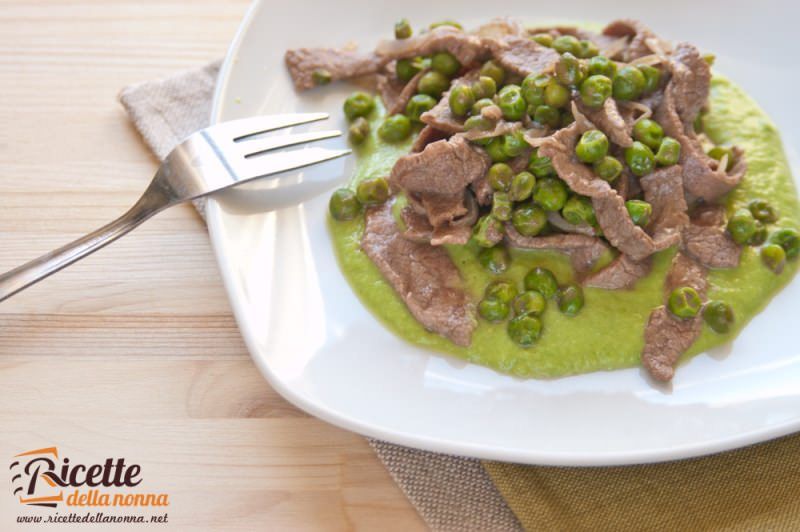 Straccetti di vitello e piselli | Ricette della Nonna