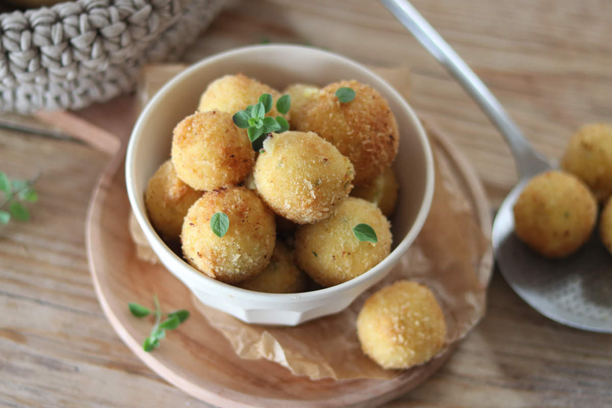 Crocchette di patate, croccanti fuori e morbide dentro | Ricette della ...