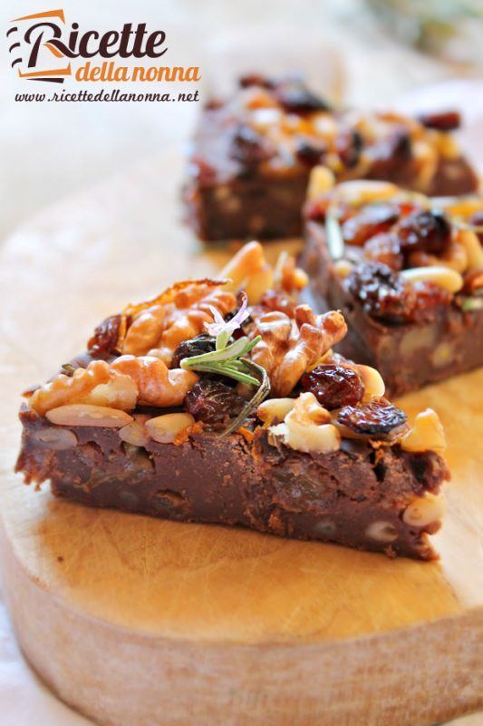 Come fare un goloso castagnaccio reinventato | Ricette della Nonna