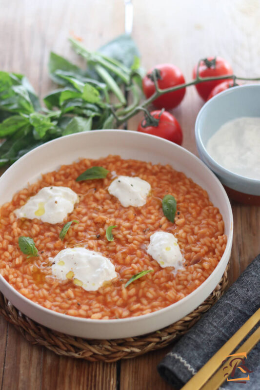 Ricetta autentica del risotto al pomodoro, la tradizione Italiana in ...