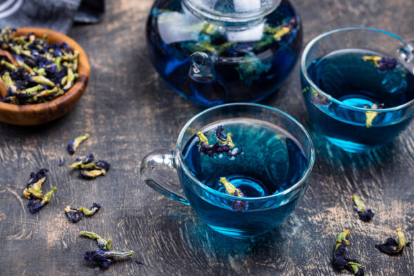 Butterfly Pea Flower Tea, la tisana blu è una delle bevande più ...
